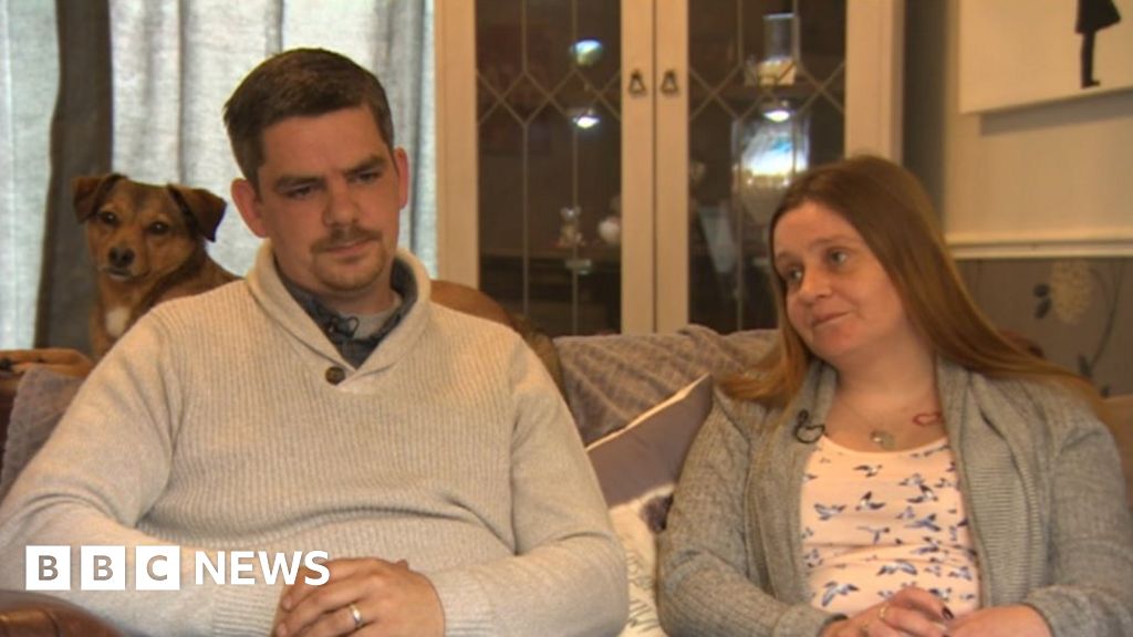 Katie Rough death: Killed girl's parents relive body find - BBC News