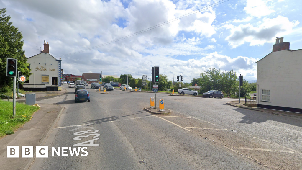 M5 Junction 10: A38 improvement works 'essential' - BBC News