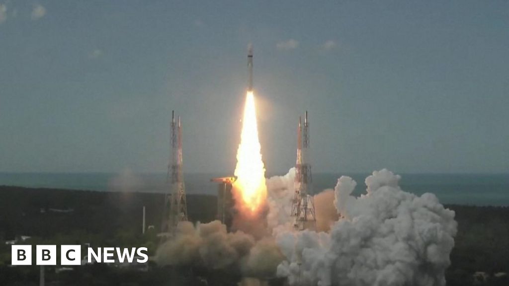 India's Moon mission: Watch as Chandrayaan-3 spacecraft launches - BBC News