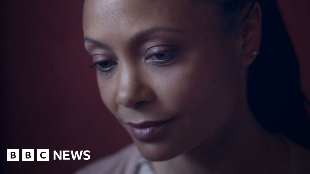 Moments that made Britain's black stars - BBC News