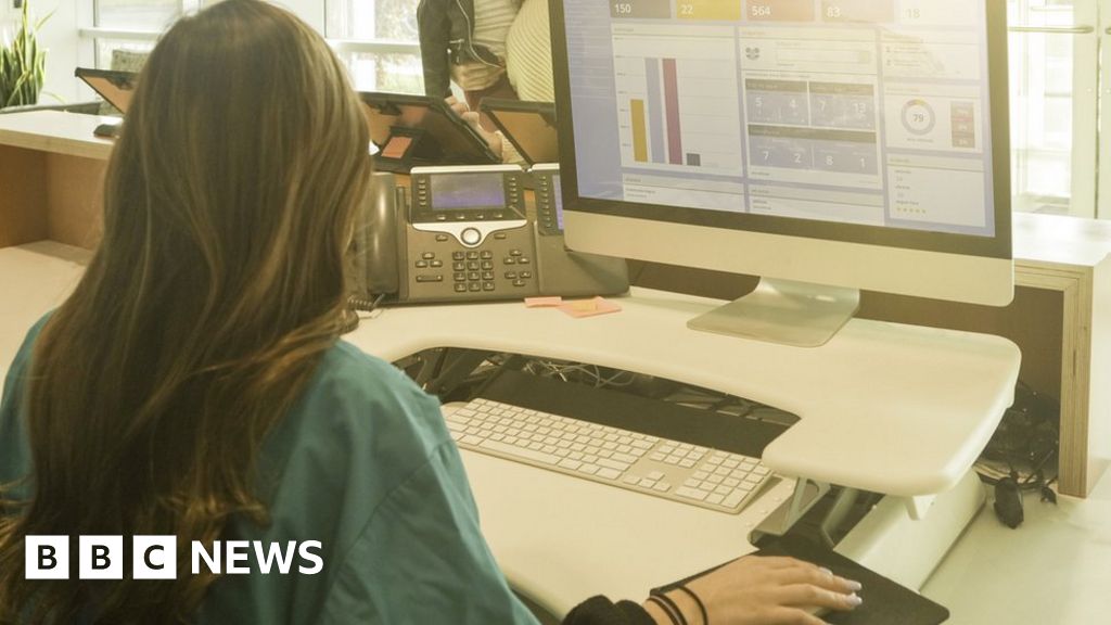 GP receptionists hard to recruit, says Derbyshire health boss - BBC News