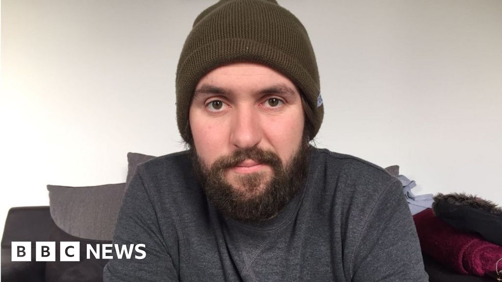 Ben Pearce: Depression and anxiety stopped me DJ'ing - BBC News