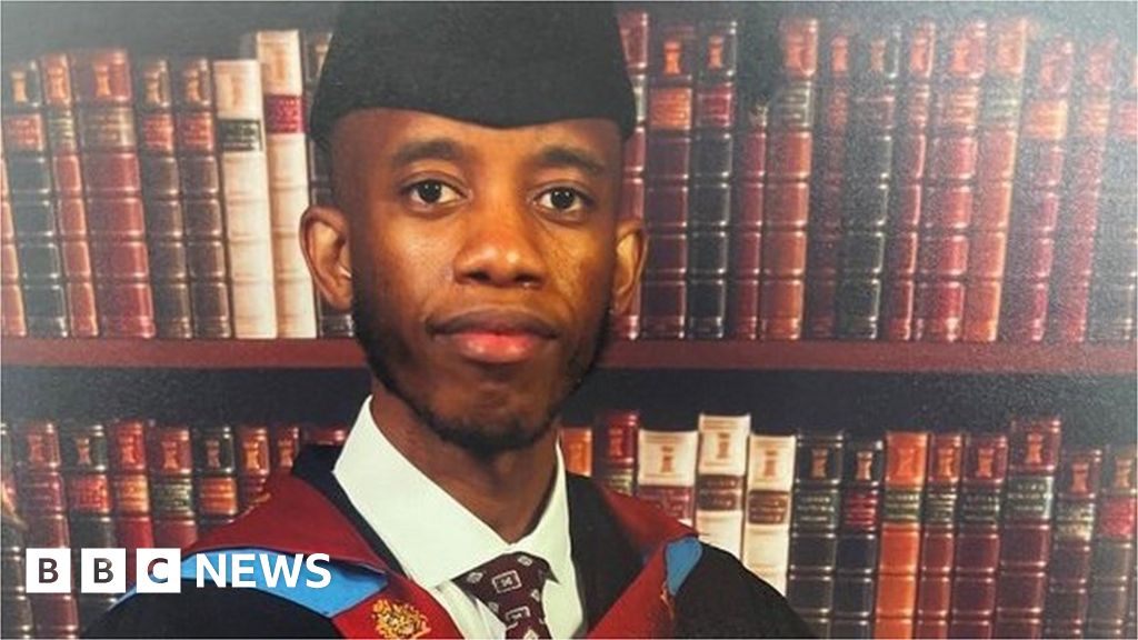 Disqualified drink-driver who killed church volunteer in crash jailed - BBC News