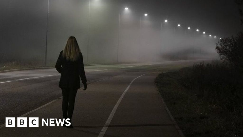 Safety concerns over Hampshire County Council's plans to dim street lights