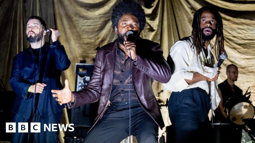 BBC Radio 6 Music Festival: Thrilling duets and superb sets at event