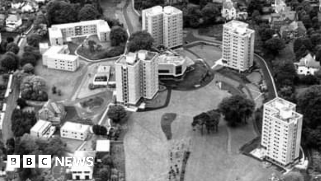 Alanbrooke Hall: The Belfast building spooking UK listeners - BBC News