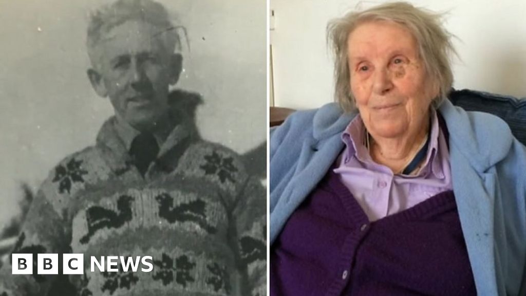 Vernon Watkins: Poet's anniversary marked with play - BBC News