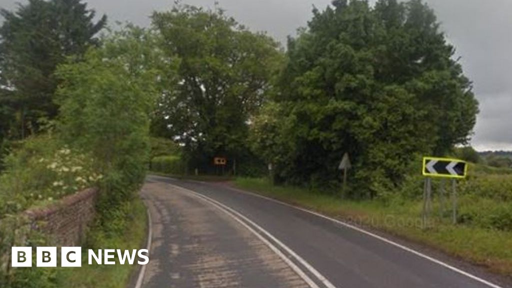 Motorcyclist dies in crash with van in Hampshire - BBC News