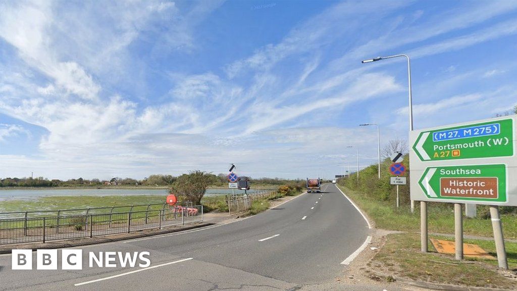 Gosport man, 29, dies in motorcycle crash on A27 in Portsmouth - BBC News