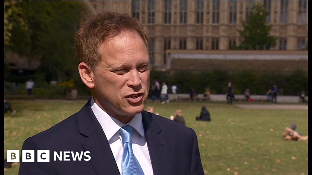 HS2: Grant Shapps keeping 'open mind' on route's future - BBC News