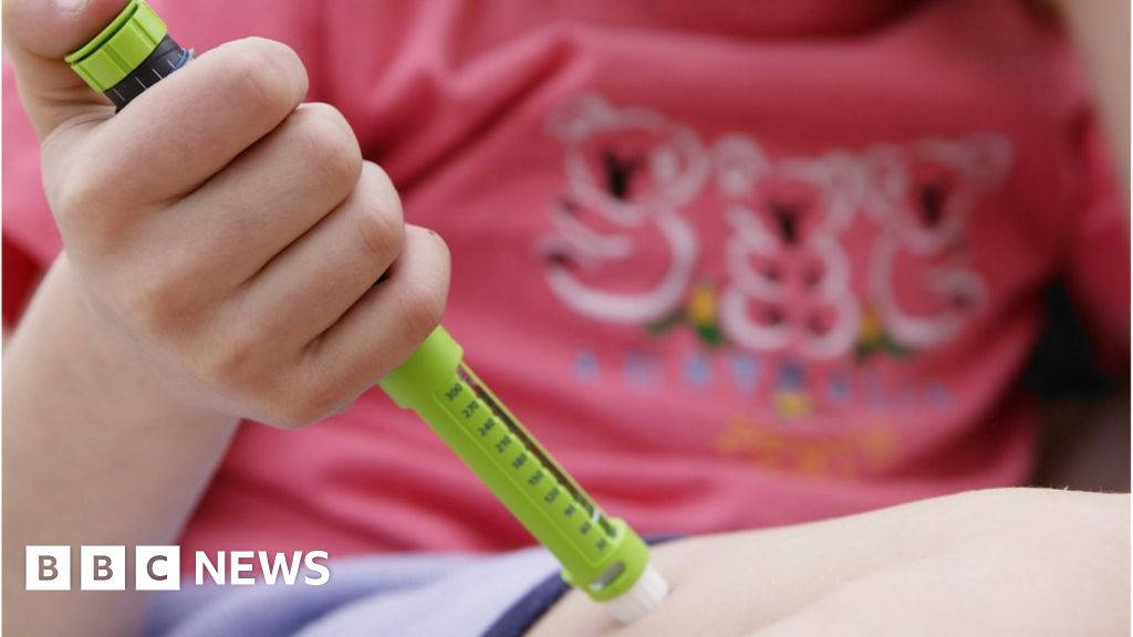 Diabetes: Children 'not getting recommended checks' - BBC News