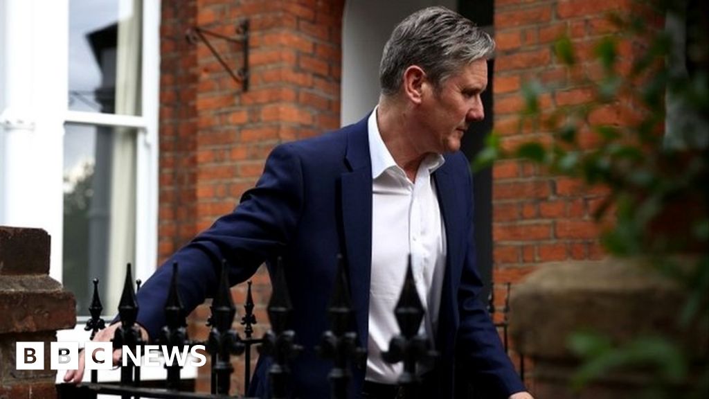 Labour: Messy reshuffle knocks Sir Keir Starmer's authority - BBC News