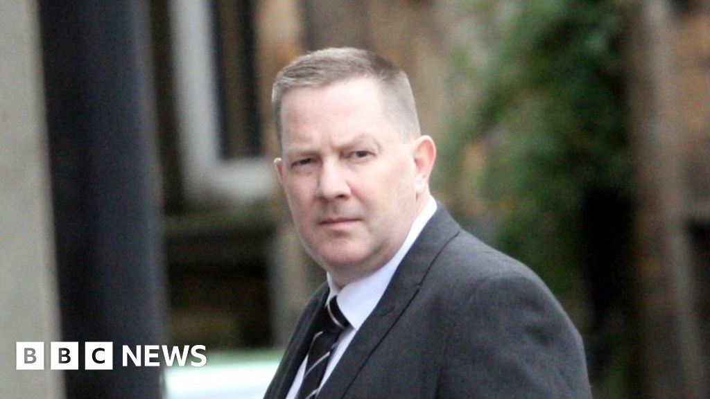 Row over Stirling crossing after bus driver conviction - BBC News