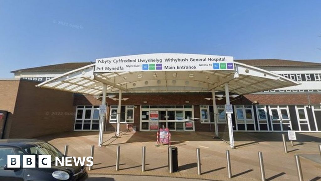 Haverfordwest: Withybush Hospital wards shut by Raac reopen