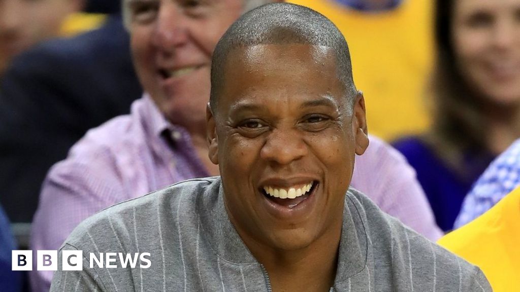 Jay Z has changed the spelling of his name again - this time to JAY-Z - BBC News