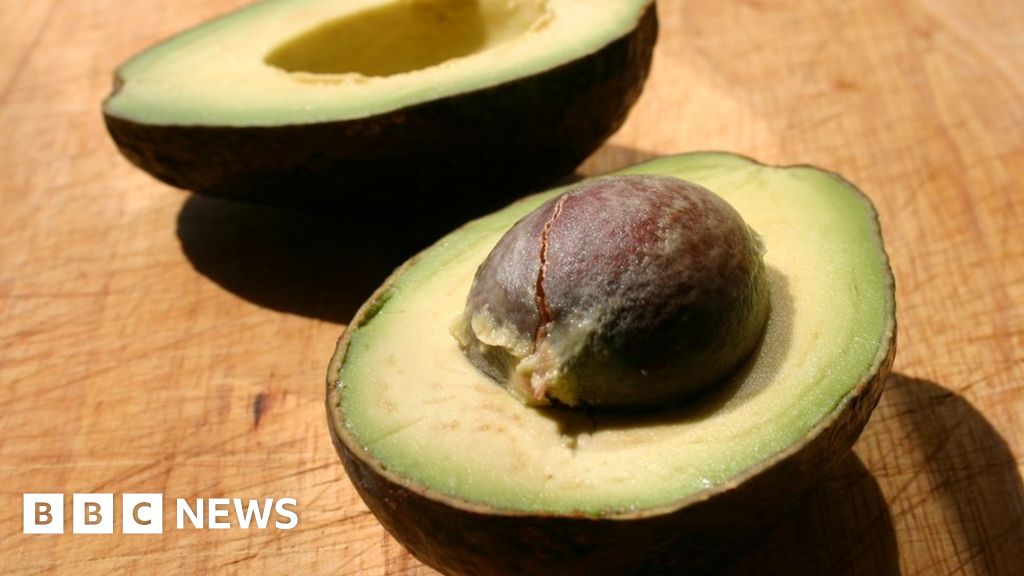 New Zealand avocado thefts grow as demand surges - BBC News