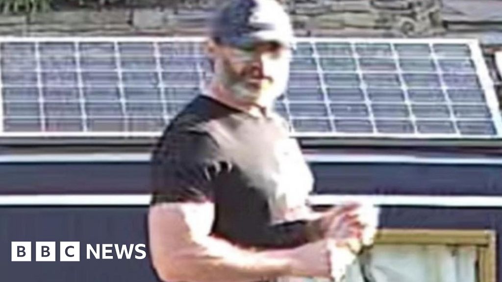 Hugh Jackman: Wolverine star makes friends on Yorkshire break - BBC News