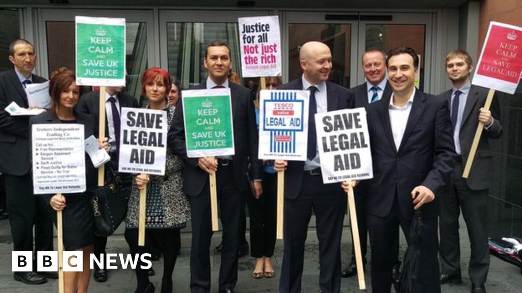 Legal Aid boycott 'causing chaos' - BBC News