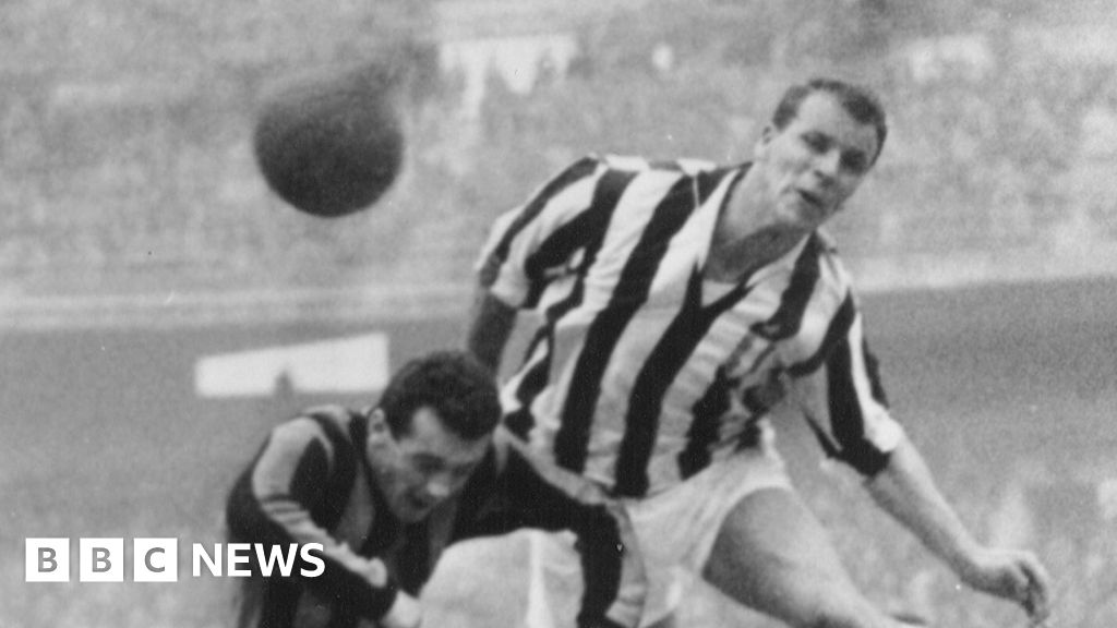 John Charles's widow speaks of his dementia struggle - BBC News