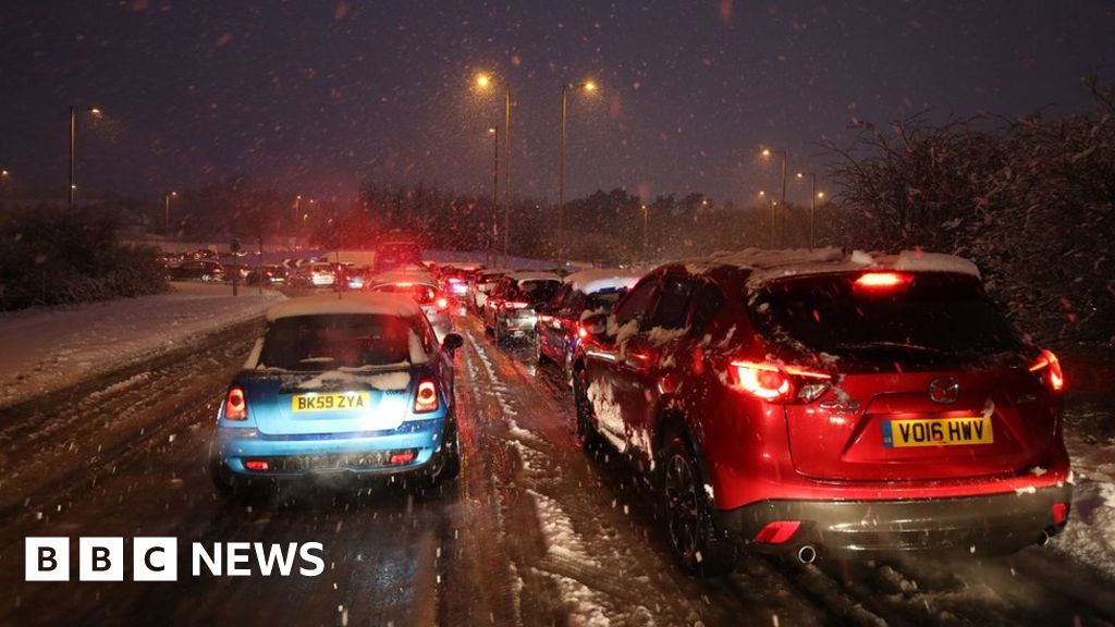 UK weather: Snow and ice causing delays to road, rail and air travel ...