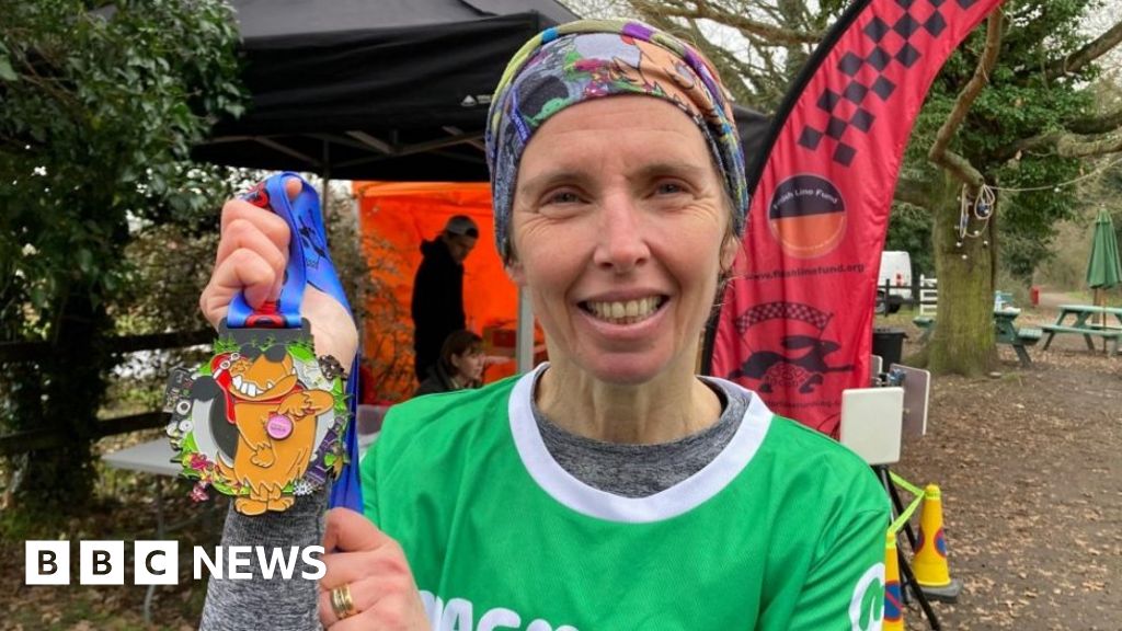 Chelmsford woman completes 100th ultra-marathon - BBC News