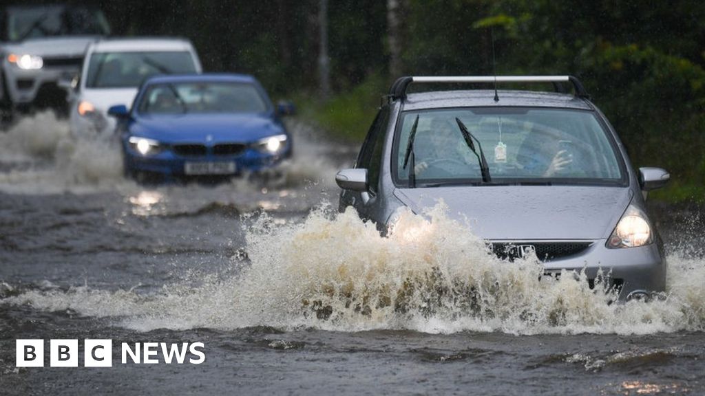 Flood alerts in Scotland as heavy rain follows long dry spell - BBC News