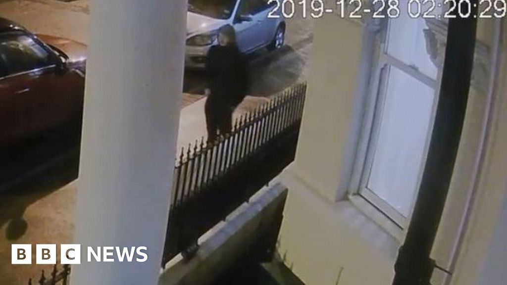 Man wanted over Douglas knifepoint purse robbery