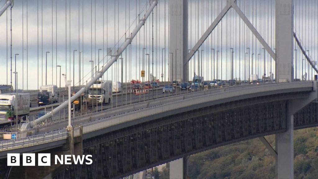 Forth road bridge congestion warning - BBC News