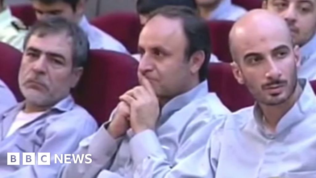 Iran's revolutionary court show trials - BBC News
