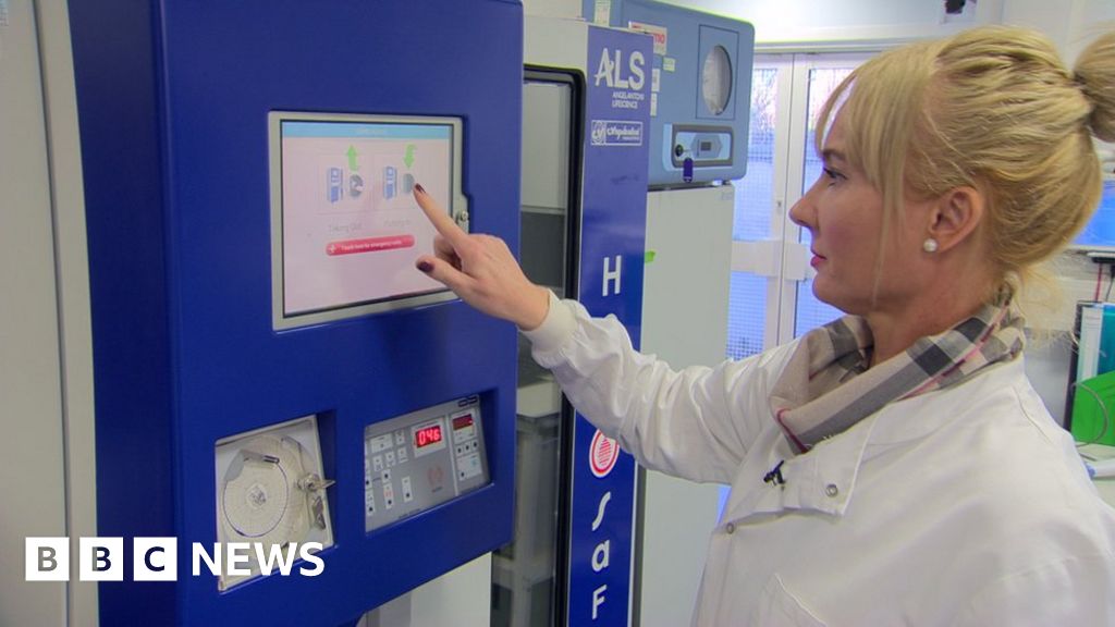 Blood vending machine 'a first' for NI - BBC News