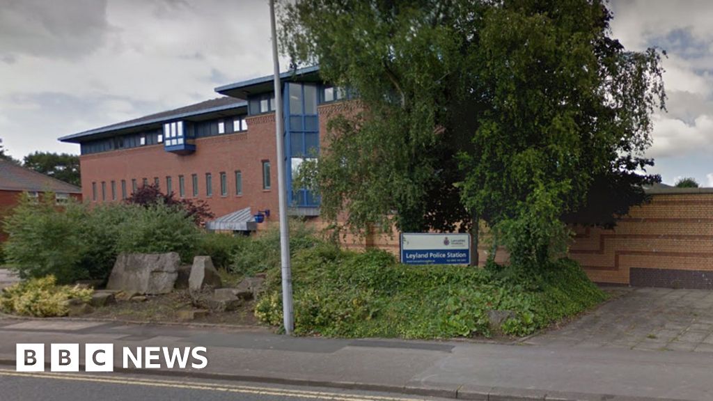 'Drink-driving' Lancashire police officer sacked - BBC News