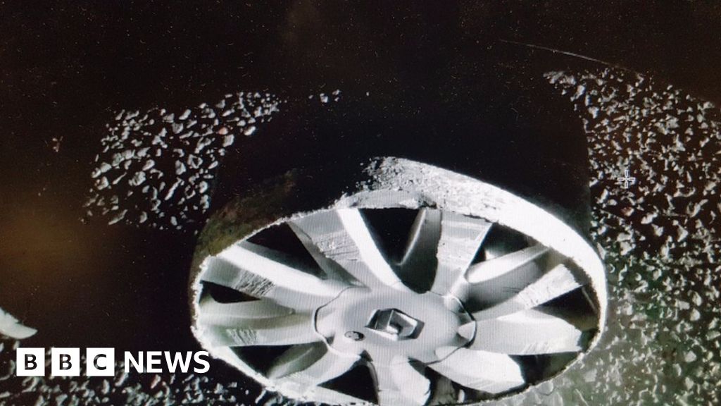 Lancashire police follow scratch mark trail to find stolen car - BBC News