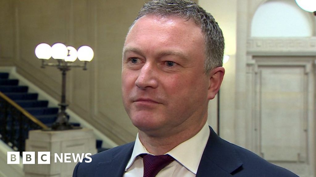 Labour MP sorry for placing Tunbridge Wells in wrong county - BBC News