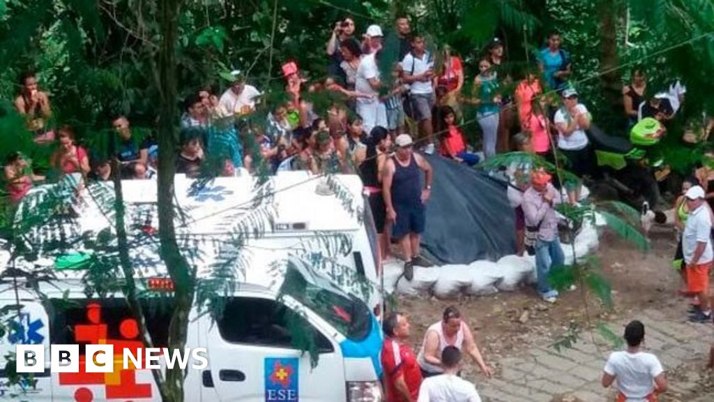 Colombia suspension bridge collapse kills at least 11 - BBC News