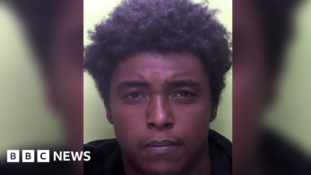Nottingham: Man sentenced after killing dad in 'savage' stabbing - BBC News