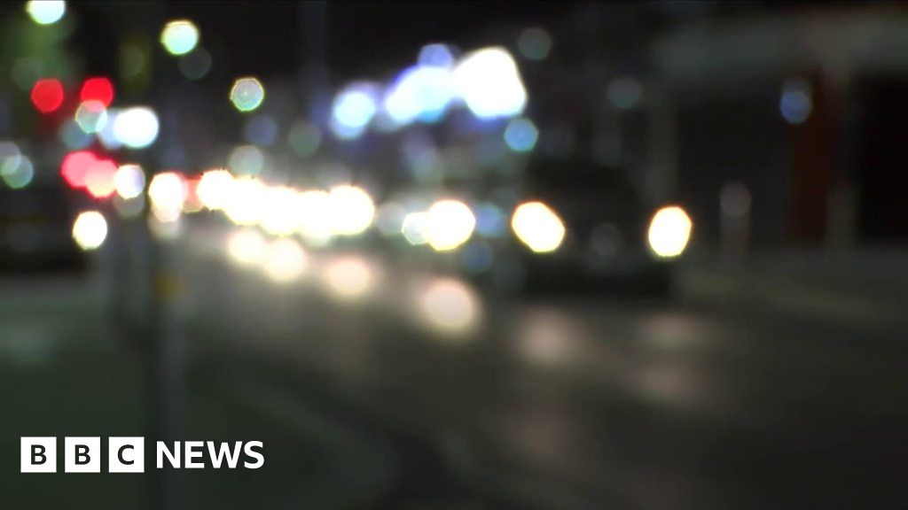 Ilford group calls for kerb crawlers to be named and shamed - BBC News