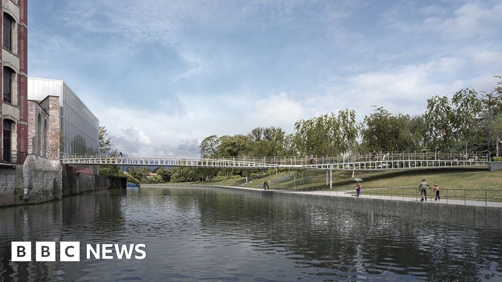 Bath's new bridge superstructure to be installed