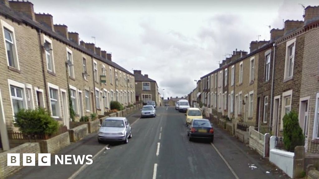 Nelson death: Man held on suspicion of murder - BBC News