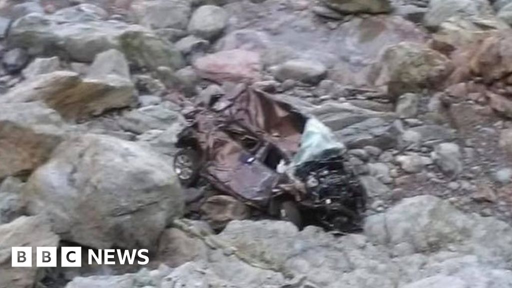 Lynmouth car cliff fall man 'lucky to be alive'