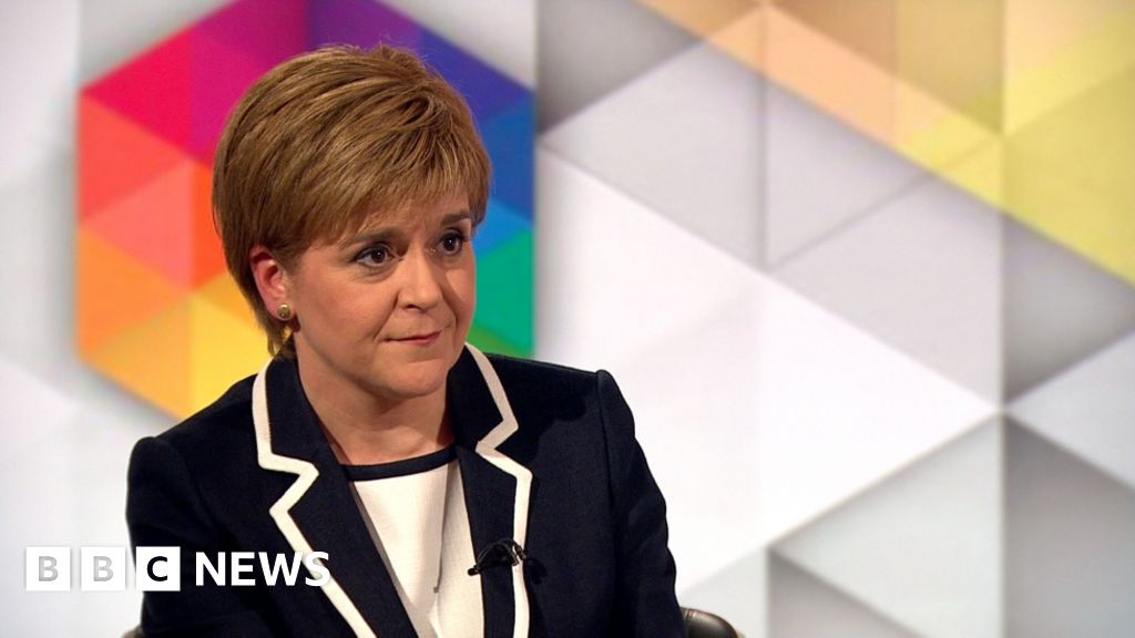 SNP leader Nicola Sturgeon: 'Education before independence' - BBC News