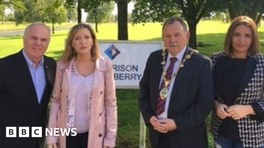 Derry mayor defends decision to wear mayoral chain on prison visit ...