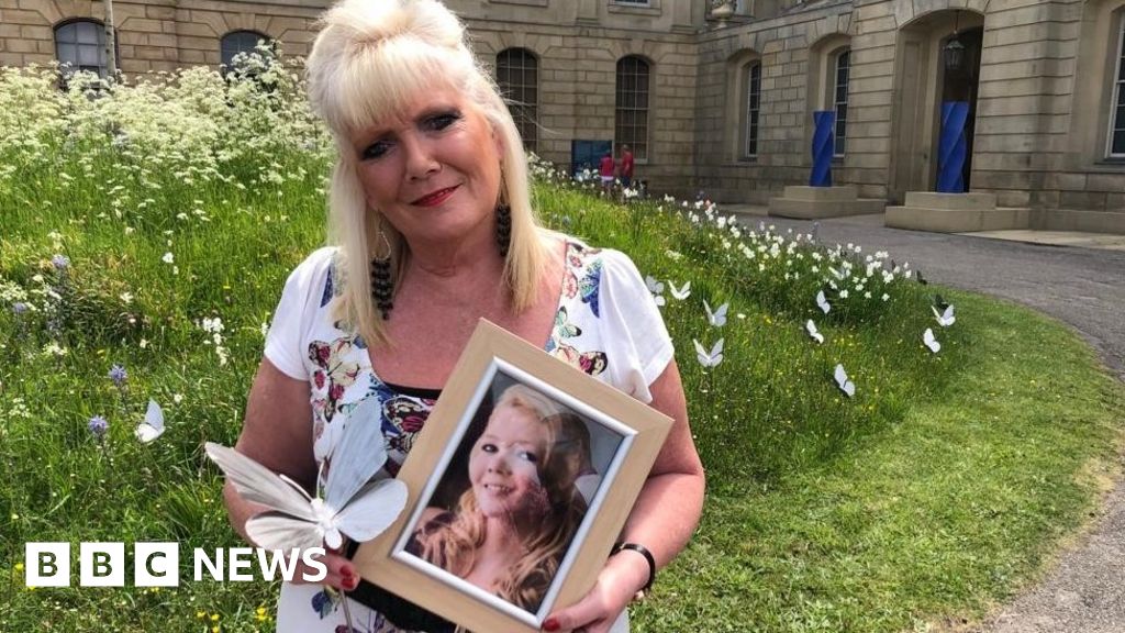 Mum backs Ashgate Hospice's butterfly appeal in memory of daughter