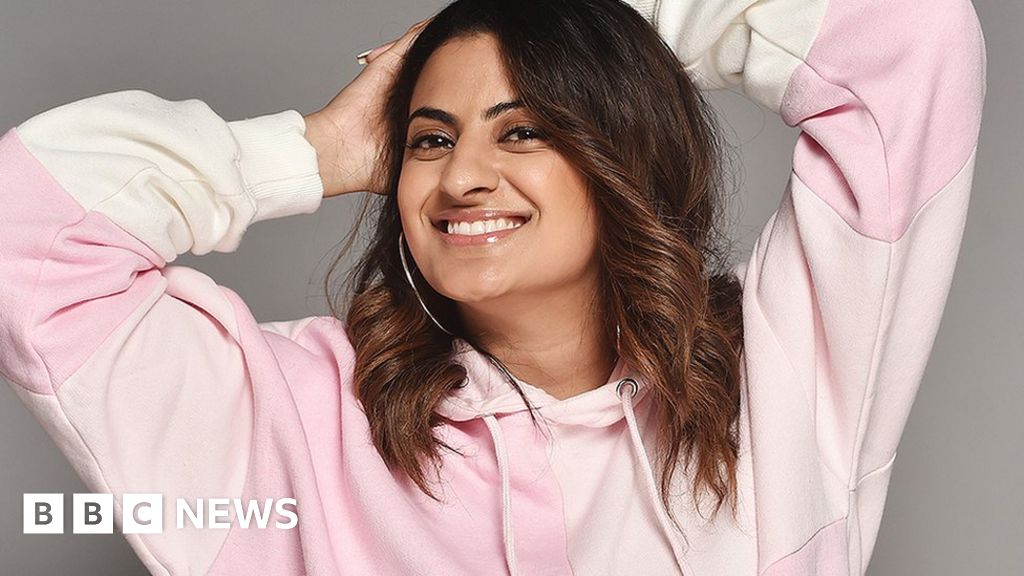 Harpz Kaur: Asian Network job was 'like winning the lottery' - BBC News