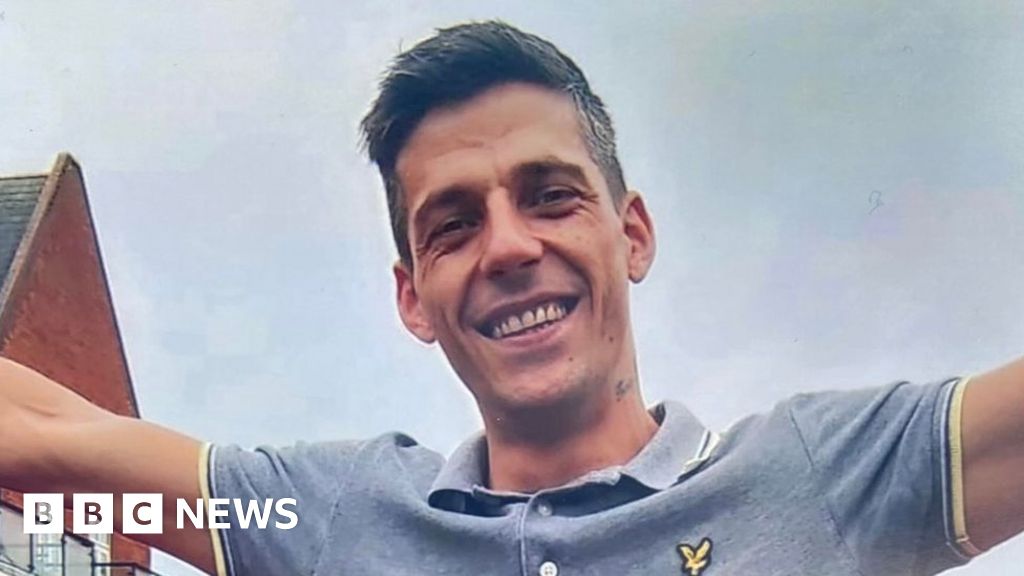 Nathan Hook: Lack of training 'likely contributed' to man's death at Beccles factory - BBC News