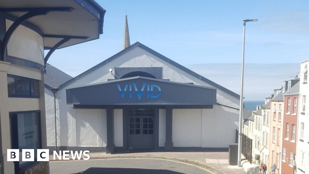 Ilfracombe disco 'drug death' teenager named - BBC News