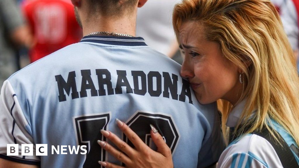 Diego Maradona: Thousands of fans mourn footballer - BBC News