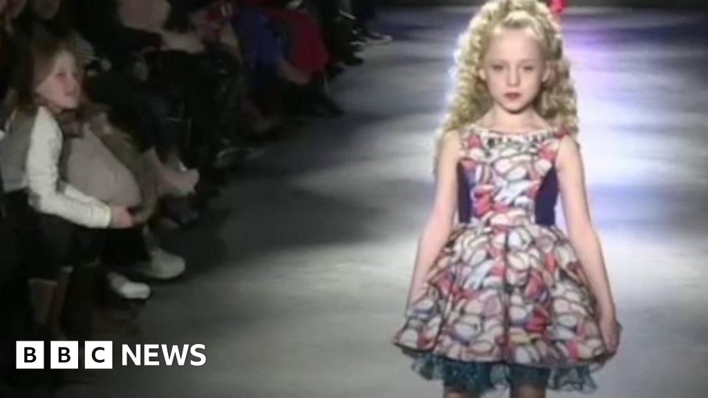 Manchester model, 8, says 'a scar is just part of who you are' - BBC News