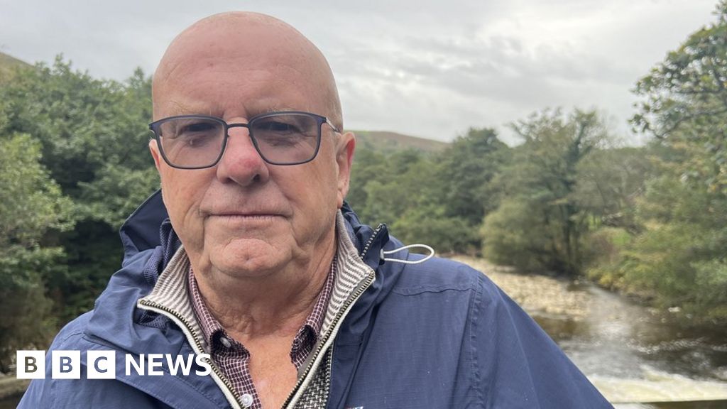 Salmon: Why this fisherman refuses to keep his catch - BBC News