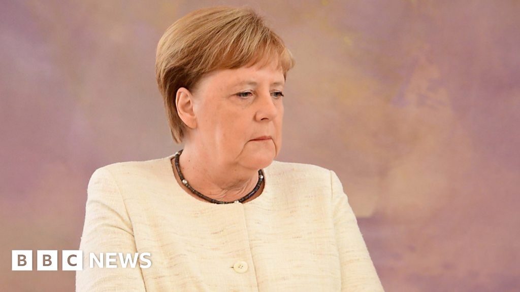 Merkel seen shaking - BBC News