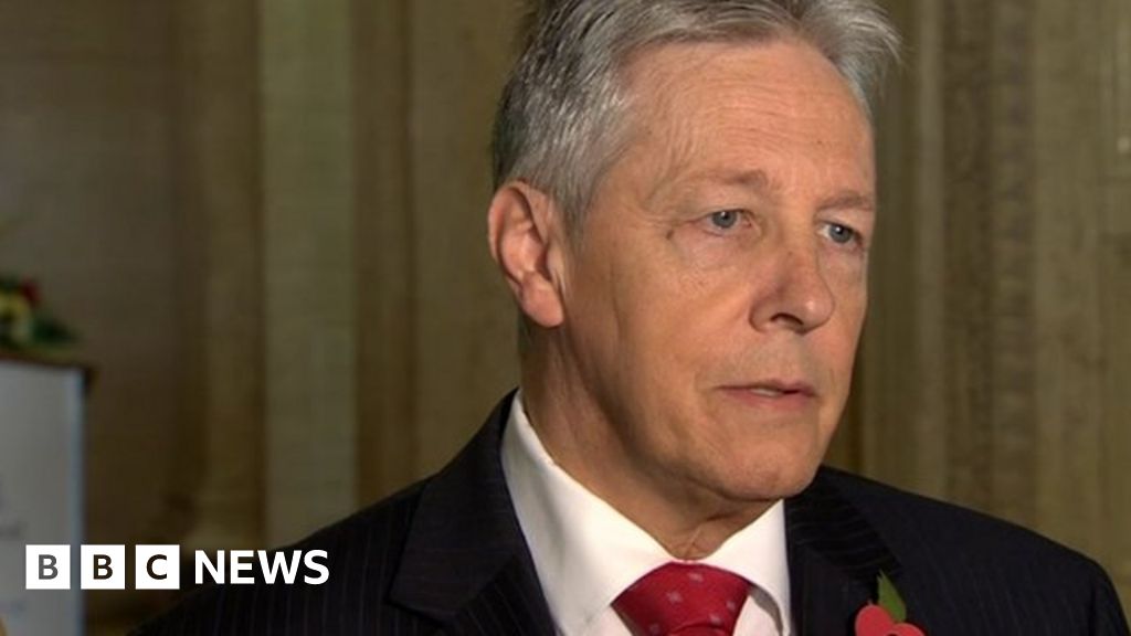 Deal 'needed in 10 days' - DUP leader Peter Robinson - BBC News